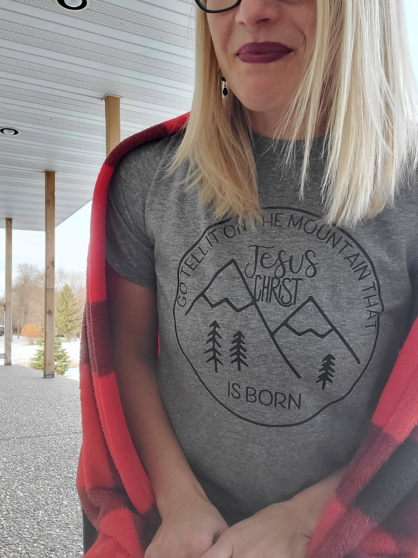 Go Tell it on the Mountain Christmas T-shirt – Heather Mattson